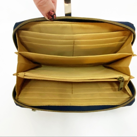 Travelon | Bags | Travelon Rfid Antitheft Travel Wallet Wristlet | Poshmark